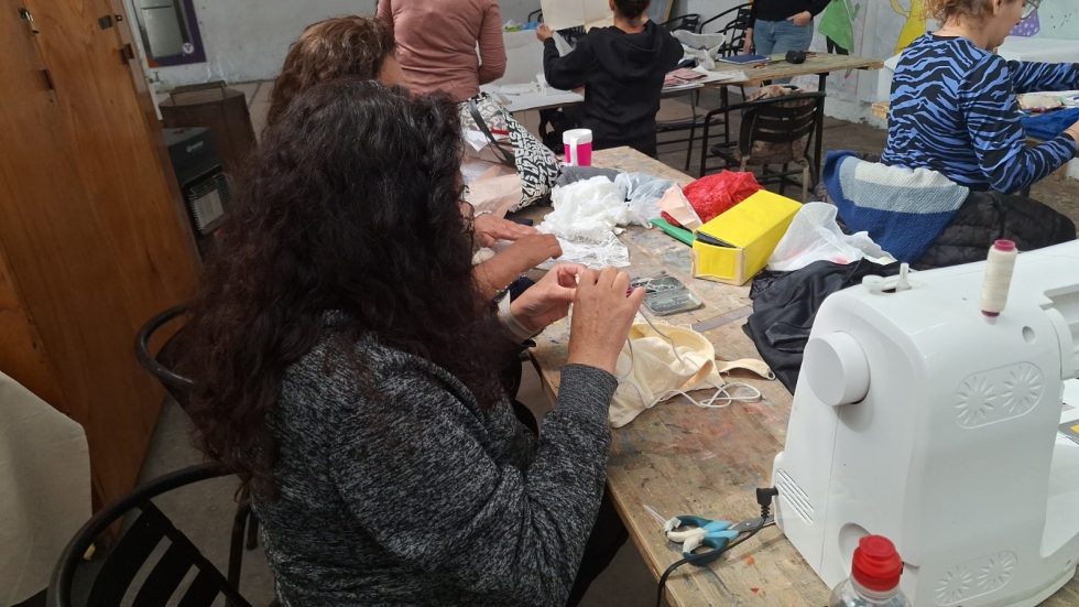 El Polo textil lanza nuevos talleres de confección de ropa para bebé y ...